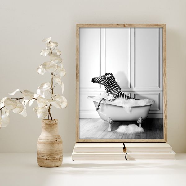 Poster – Bubbels en Strepen: Het Ontspannende Bad van de Zebra